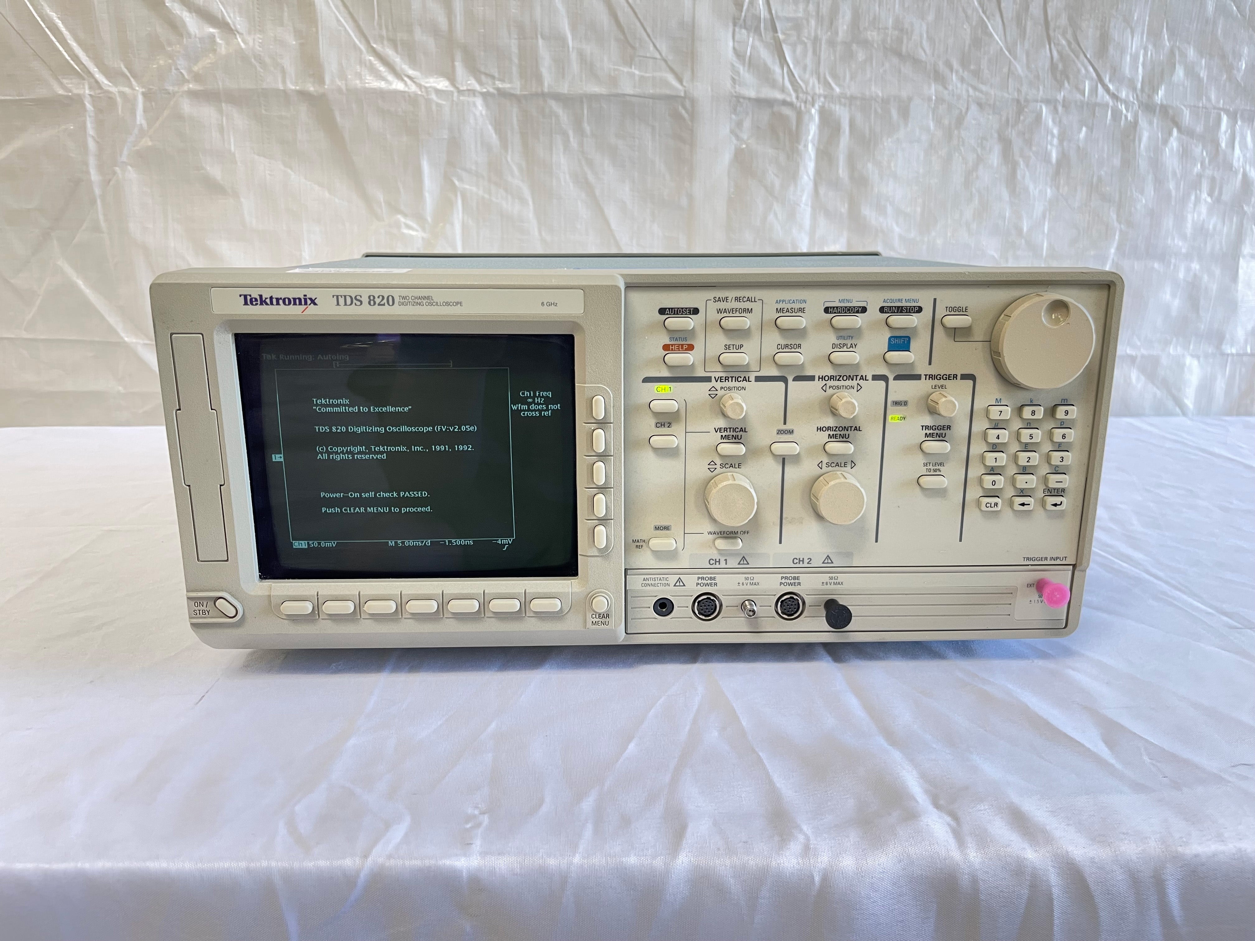 Tektronix TDS 820 Digital Oscilloscope – Bridge Tronic Global