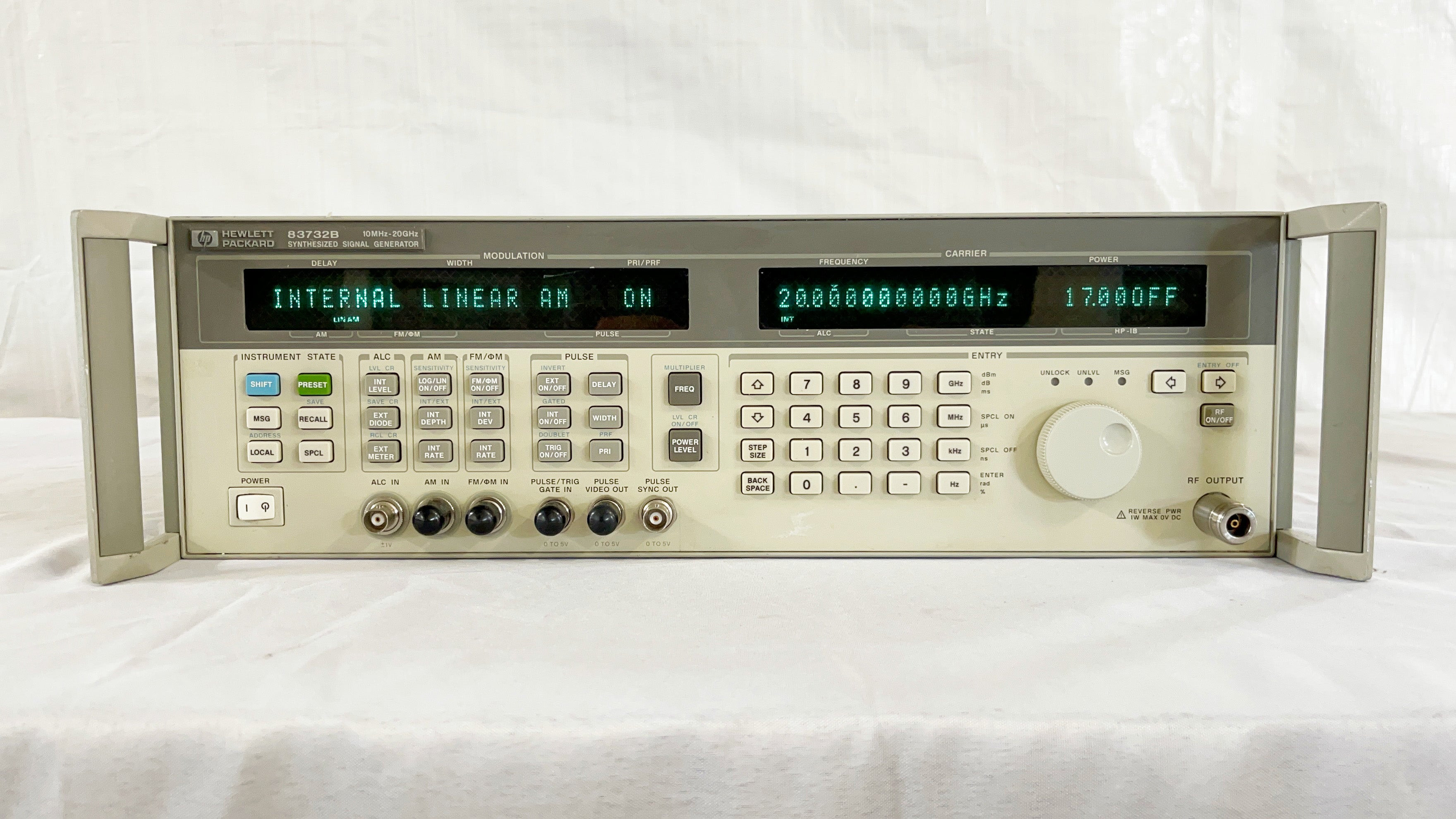Agilent 83732 B Synthesized Signal Generator – Bridge Tronic Global