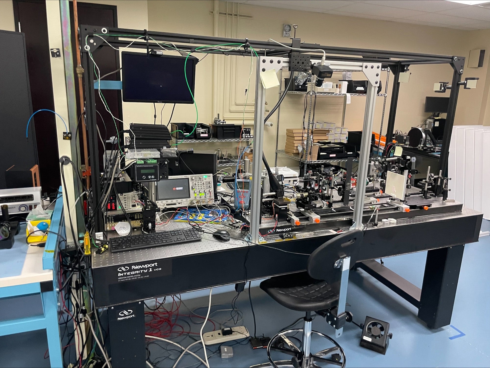 Newport Integrity 1 VCS Vibration Isolation Optical Table – Bridge ...