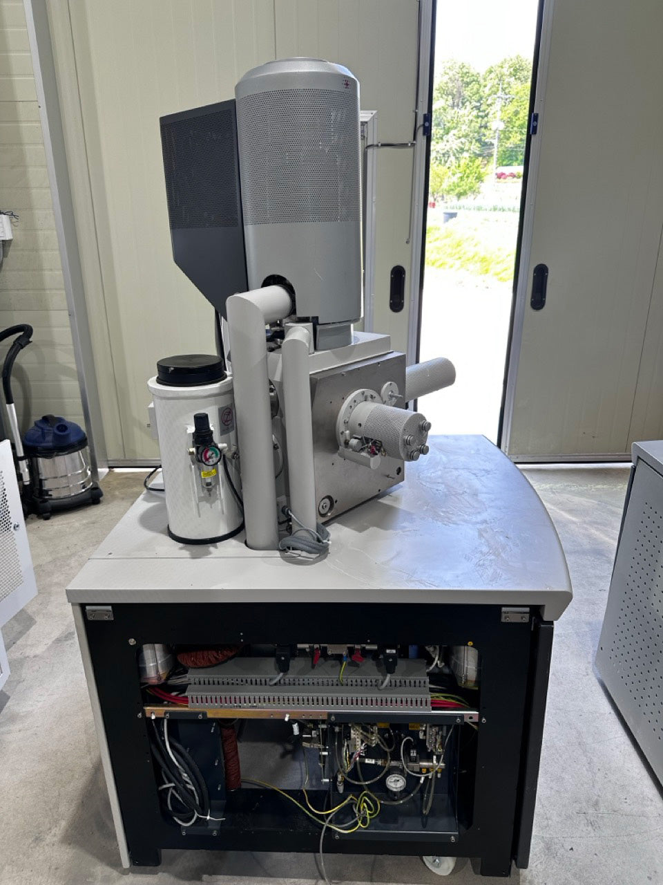 Thermo Fisher Scientific / FEI NanoLab 230 SEM (Scanning Electron Micr ...