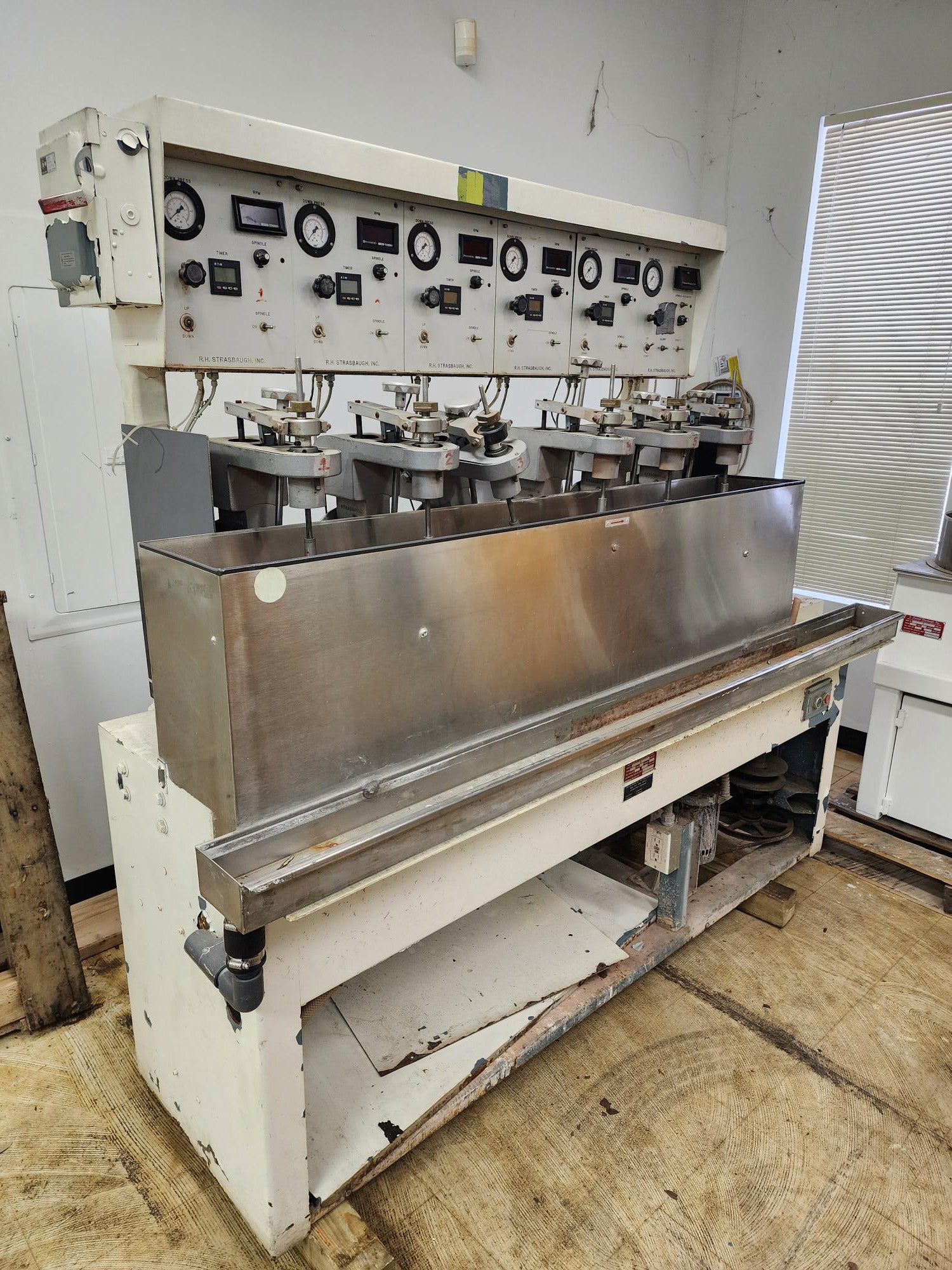 Strasbaugh 6 AI-DC 6 Polisher – Bridge Tronic Global