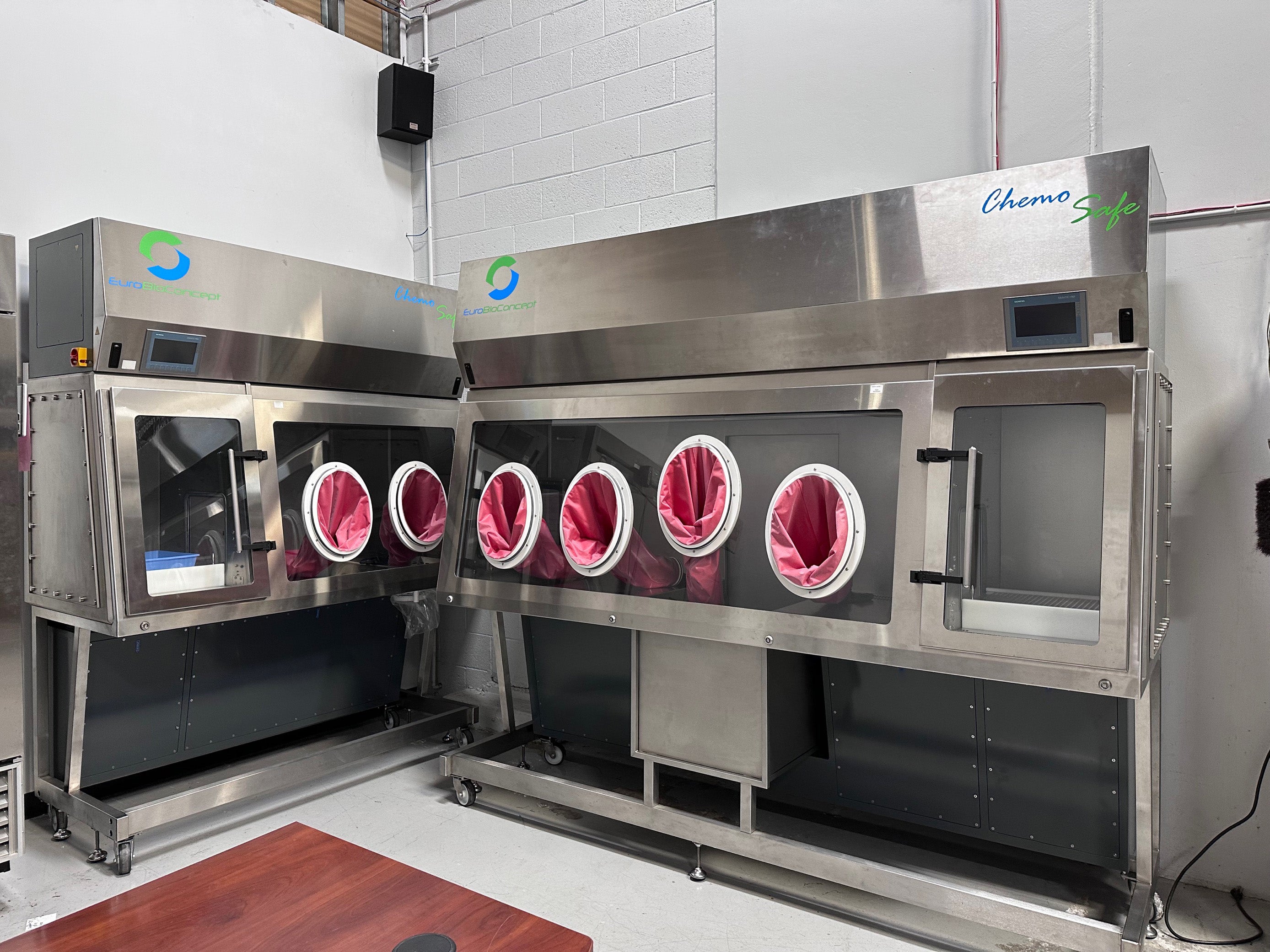 EuroBioConcept ChemoSafe Aseptic Isolator – Bridge Tronic Global