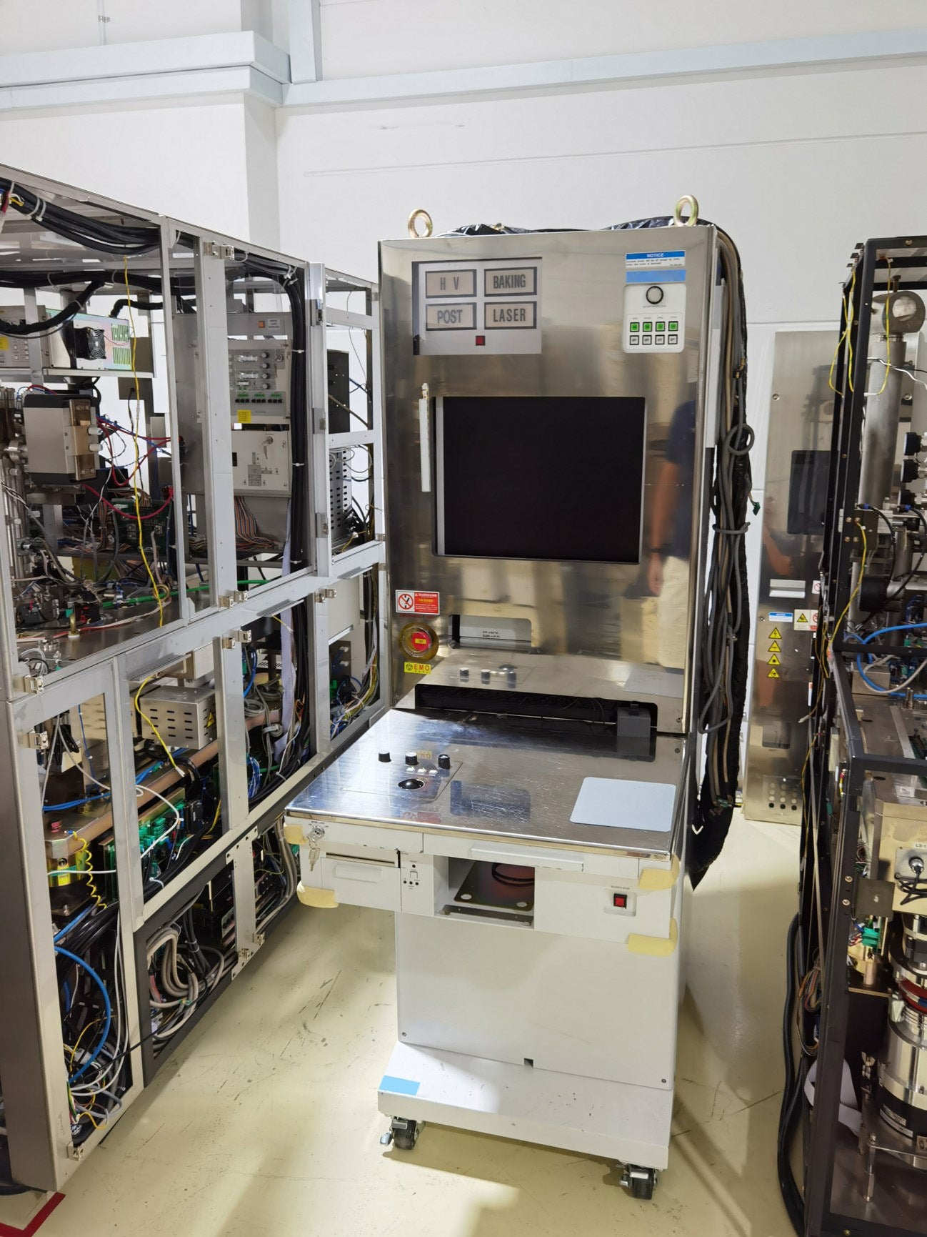 Hitachi S 9380 II CD-SEM (Critical Dimension Scanning Electron Microsc ...