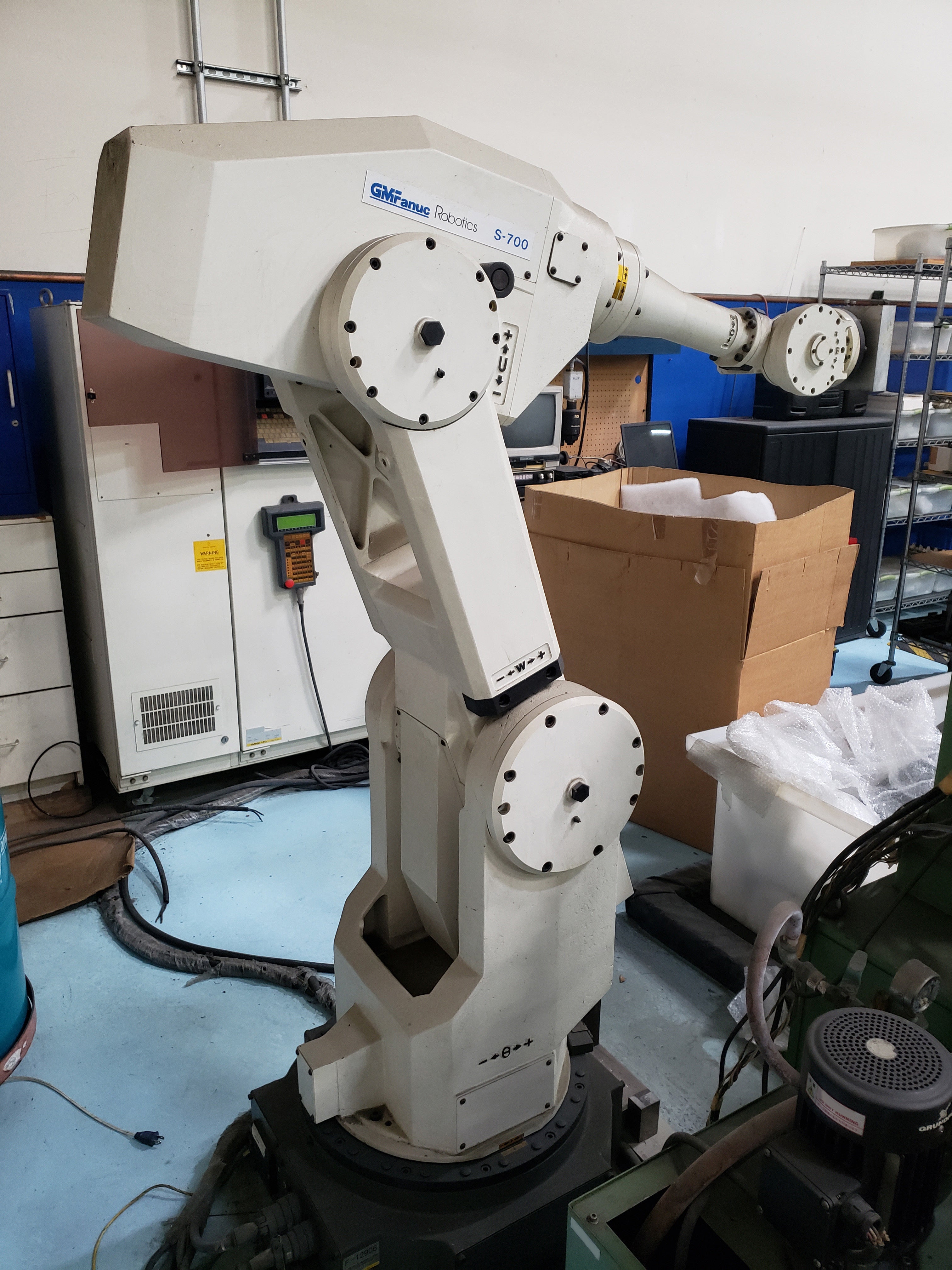 FANUC S 700 Robot Arm – Bridge Tronic Global