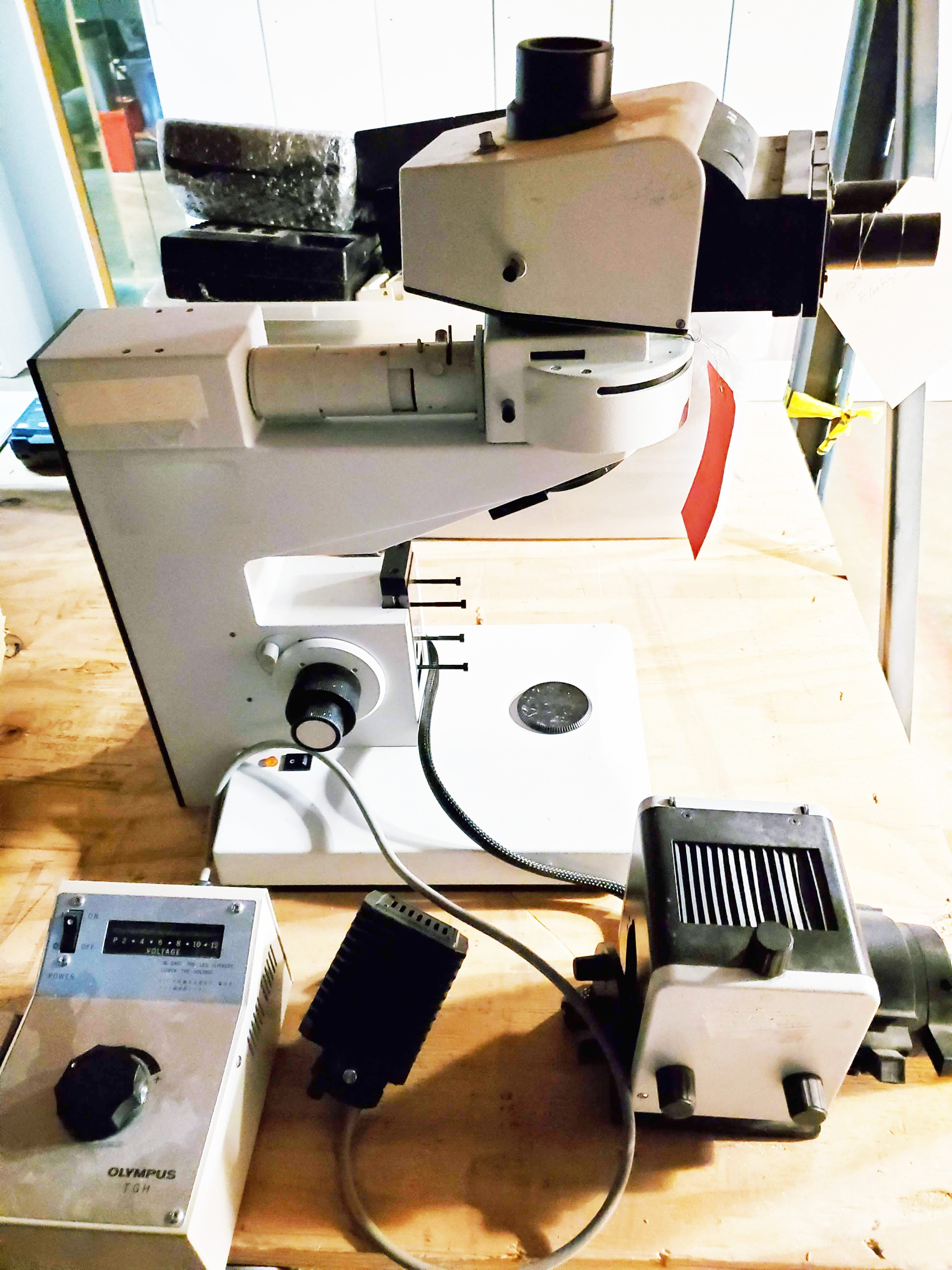 Leitz Ergolux Optical Microscope – Bridge Tronic Global