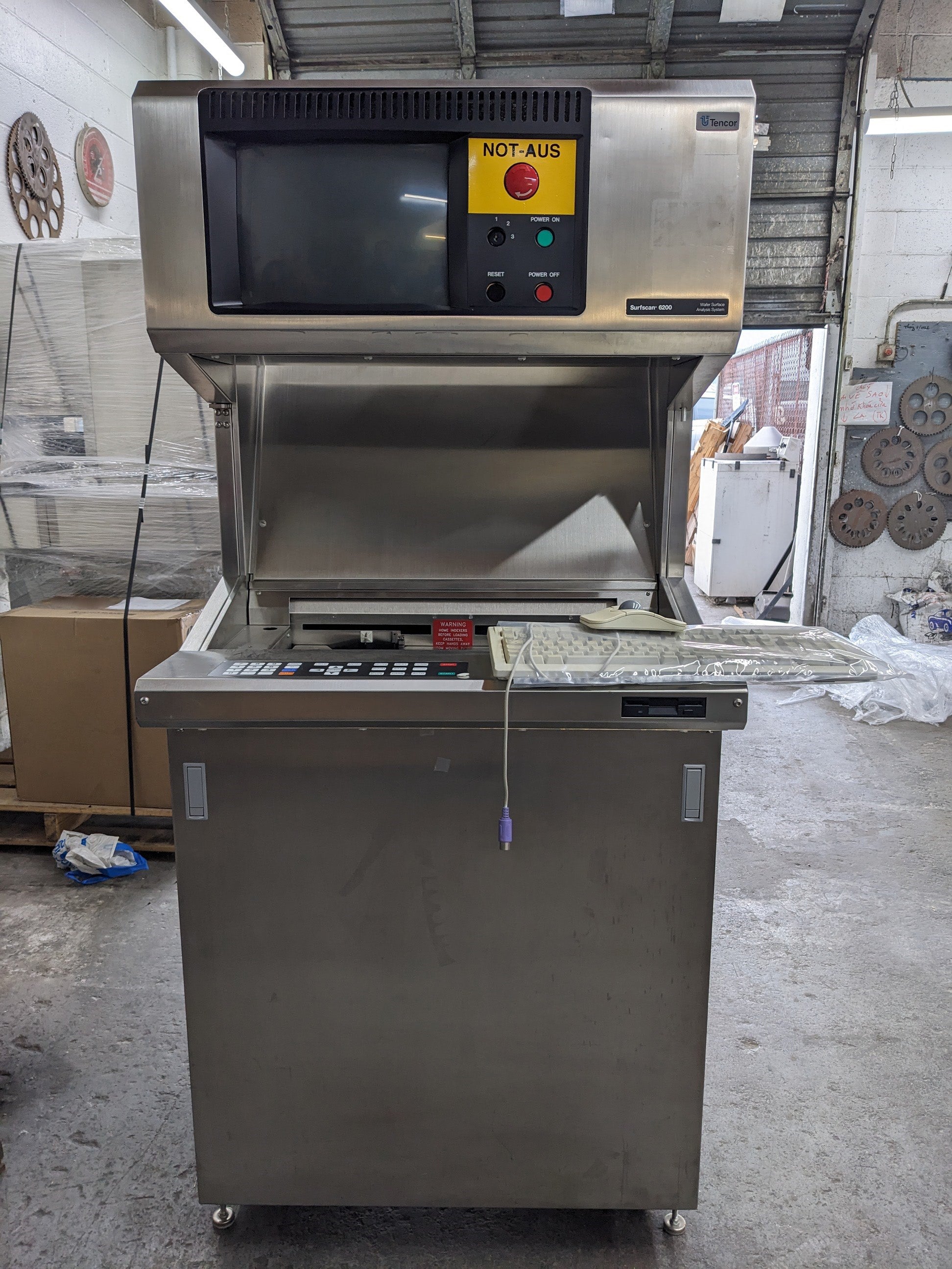 KLA Surfscan 6200 Particle Defect System – Bridge Tronic Global