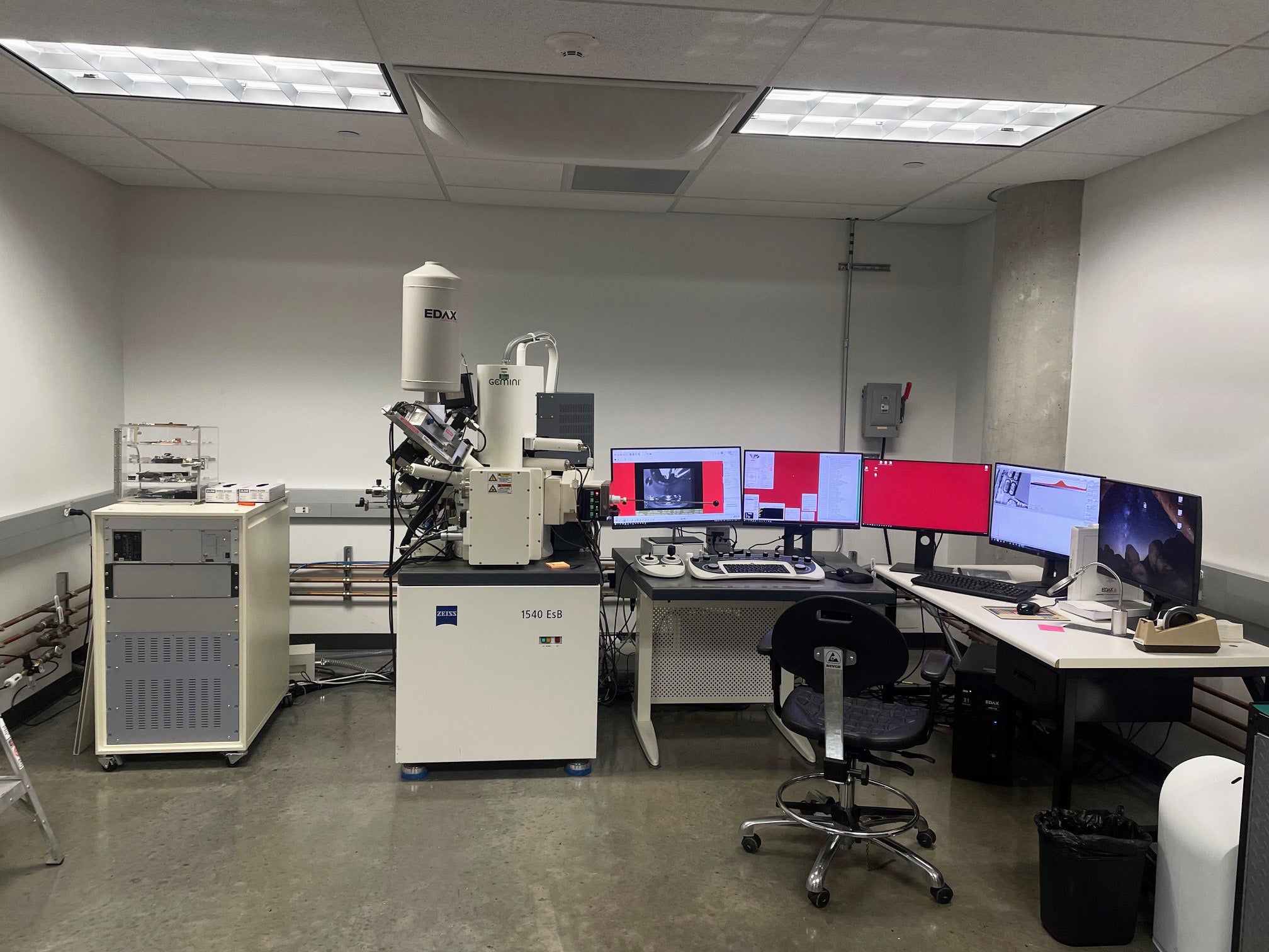 Zeiss 1540 EsB FIB-SEM (Focused Ion Beam - Scanning Electron Microscop ...