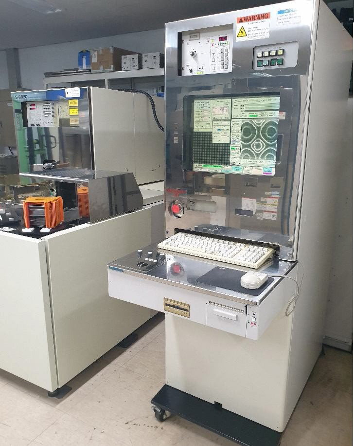 Hitachi S 8820 CD-SEM (Critical Dimension Scanning Electron Microscope ...