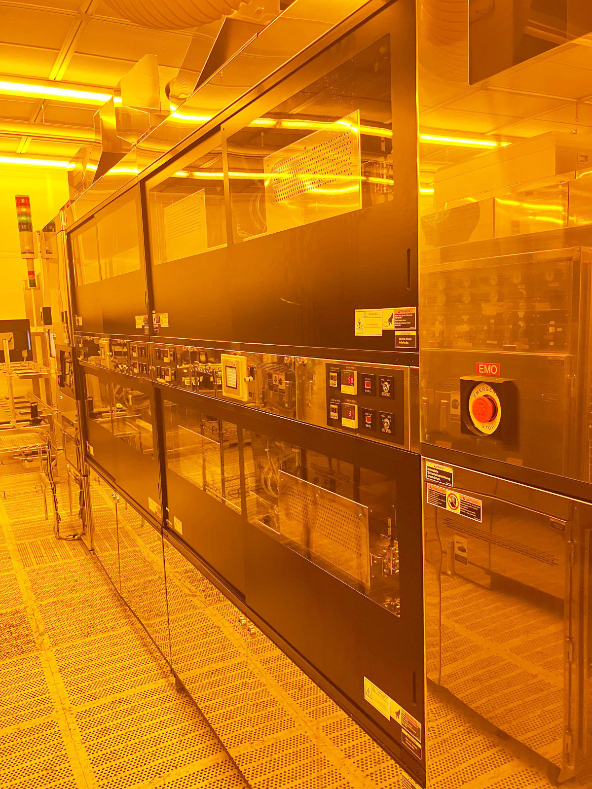 Tel Act 12 DUV Photoresist Coater / Developer Track (Deep Ultraviolet ...