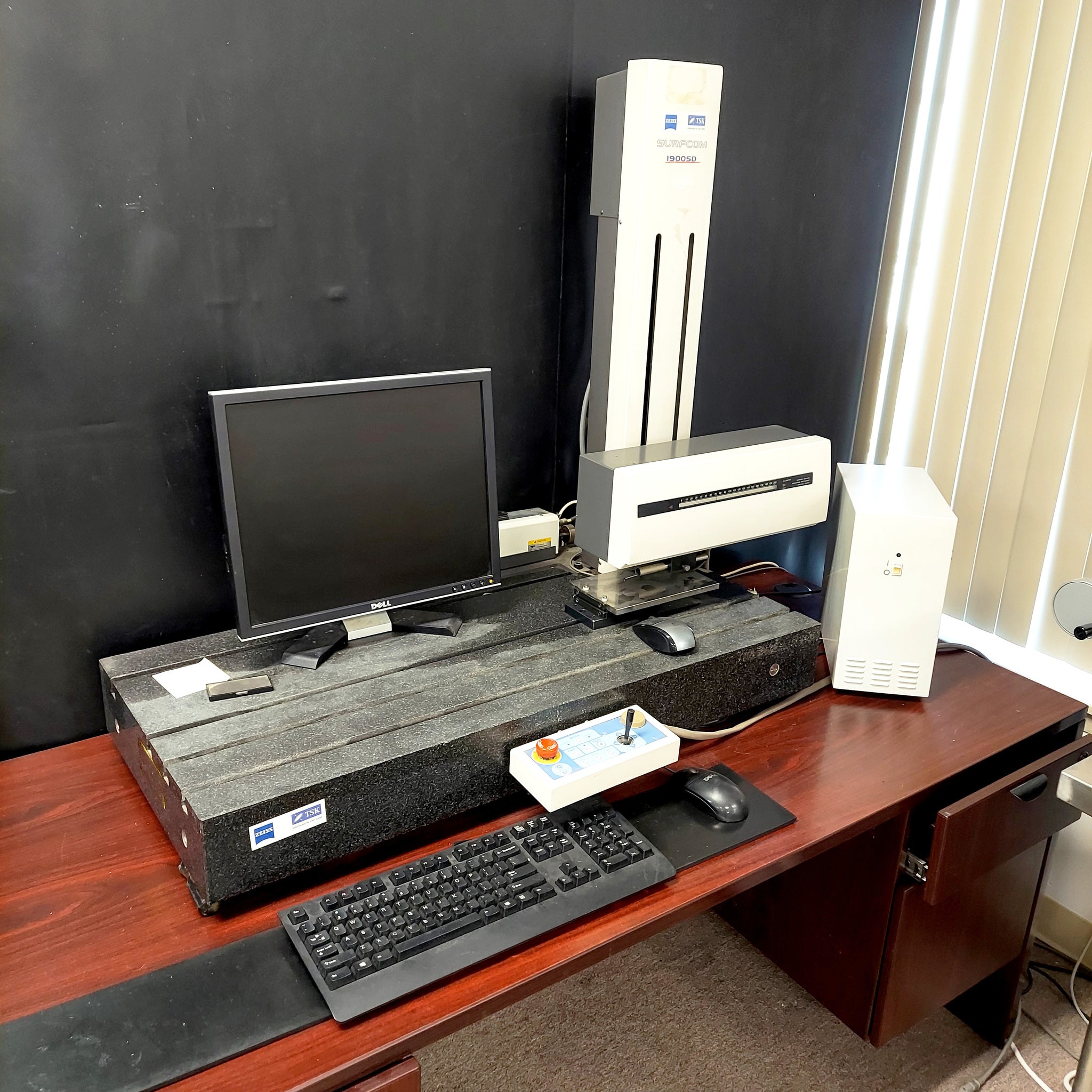 Zeiss Surfcom 1900 SD Surface Roughness Meter – Bridge Tronic Global