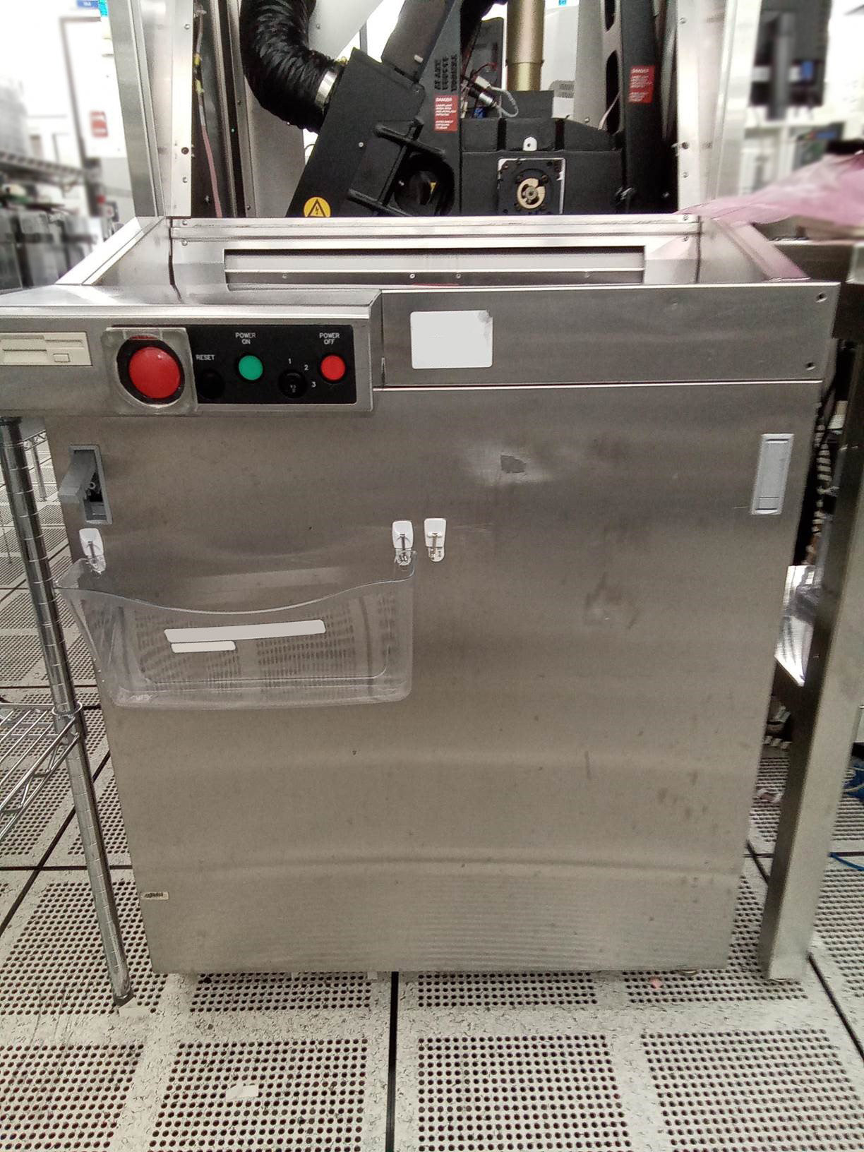 KLA Surfscan 6200 Particle Defect System – Bridge Tronic Global