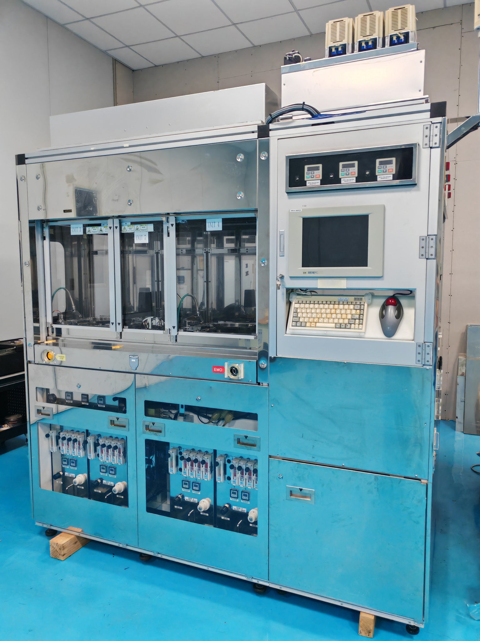 SCREEN / DNS 80 EX Wafer Scrubber – Bridge Tronic Global