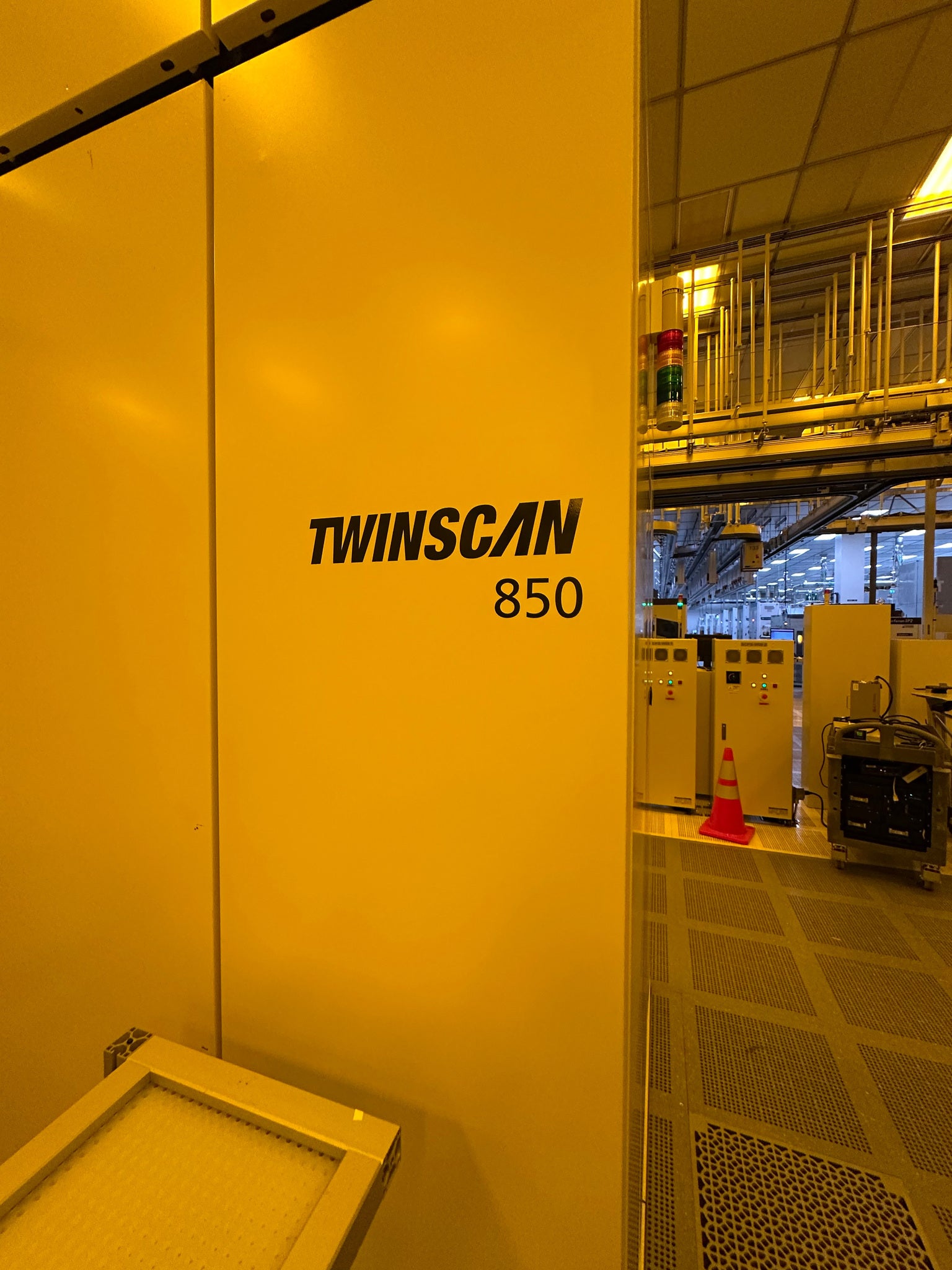 ASML Twinscan AT 850 D – Bridge Tronic Global