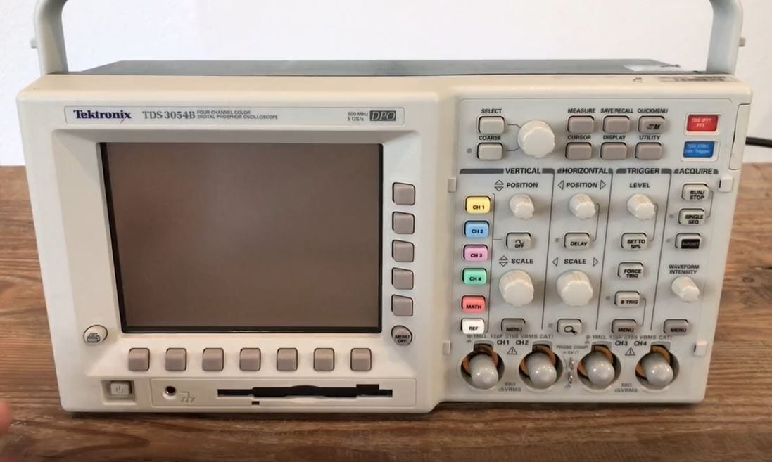 Tektronix TDS 3054 B Four Channel Color Digital Phosphor Oscilloscope ...