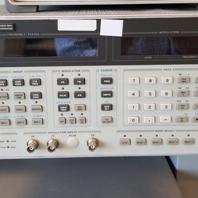 Agilent 8665 A Synthesized Signal Generator – Bridge Tronic Global