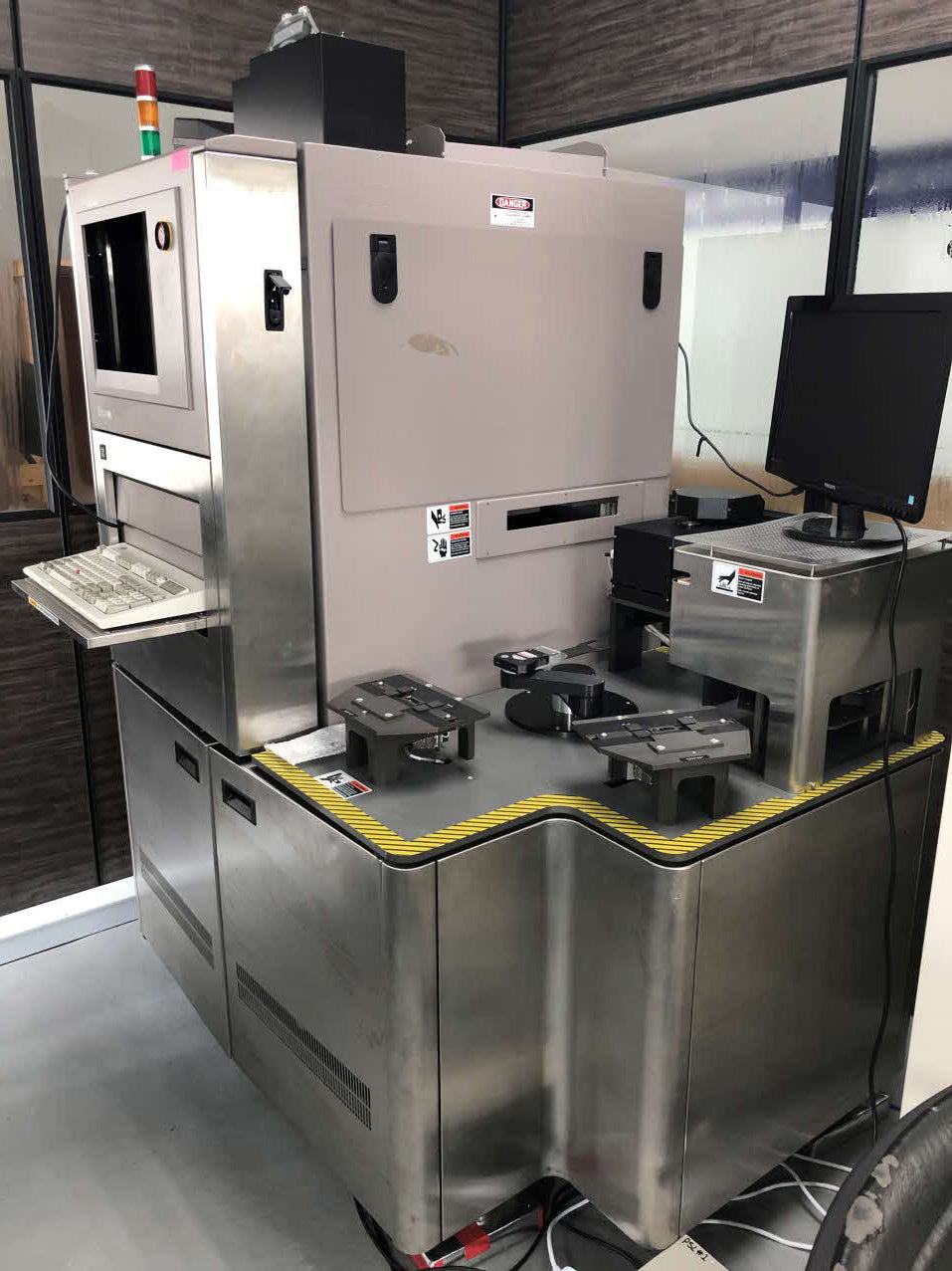 KLA Quantox 64100 Measurement System – Bridge Tronic Global