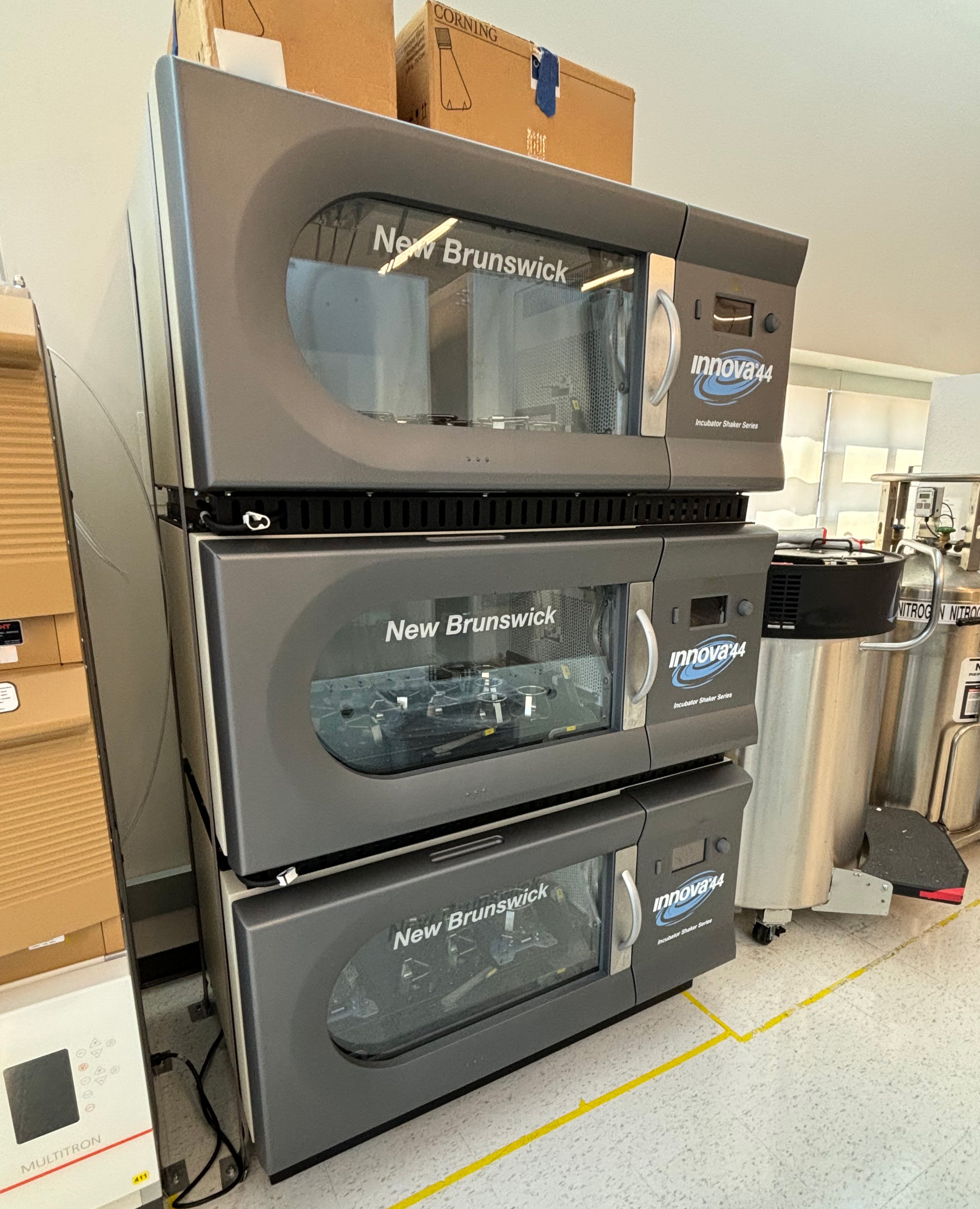 New Brunswick Scientific Innova 44 Shaker Incubator – Bridge Tronic Global