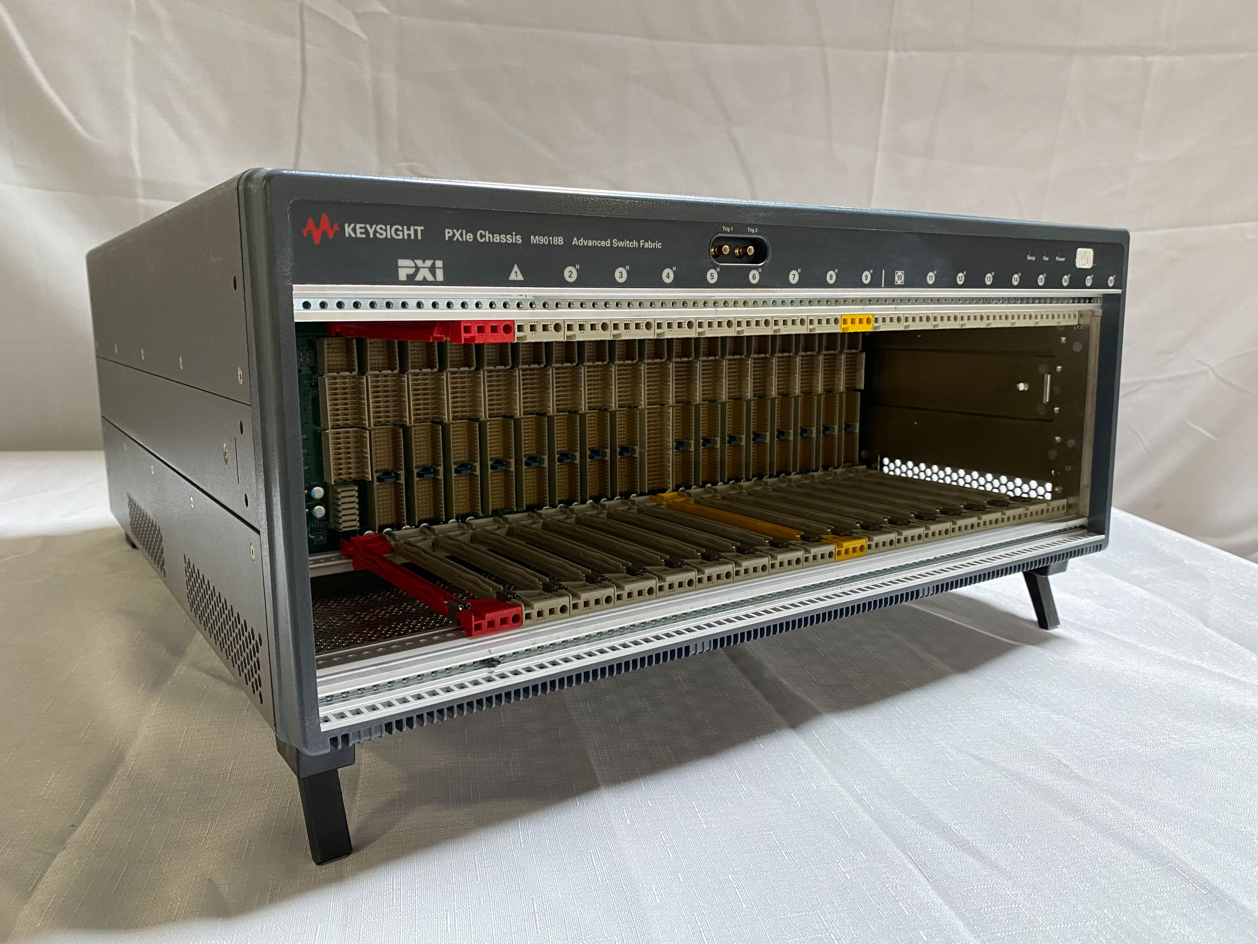 Keysight / Agilent M 9018 B PXIe Chassis – Bridge Tronic Global