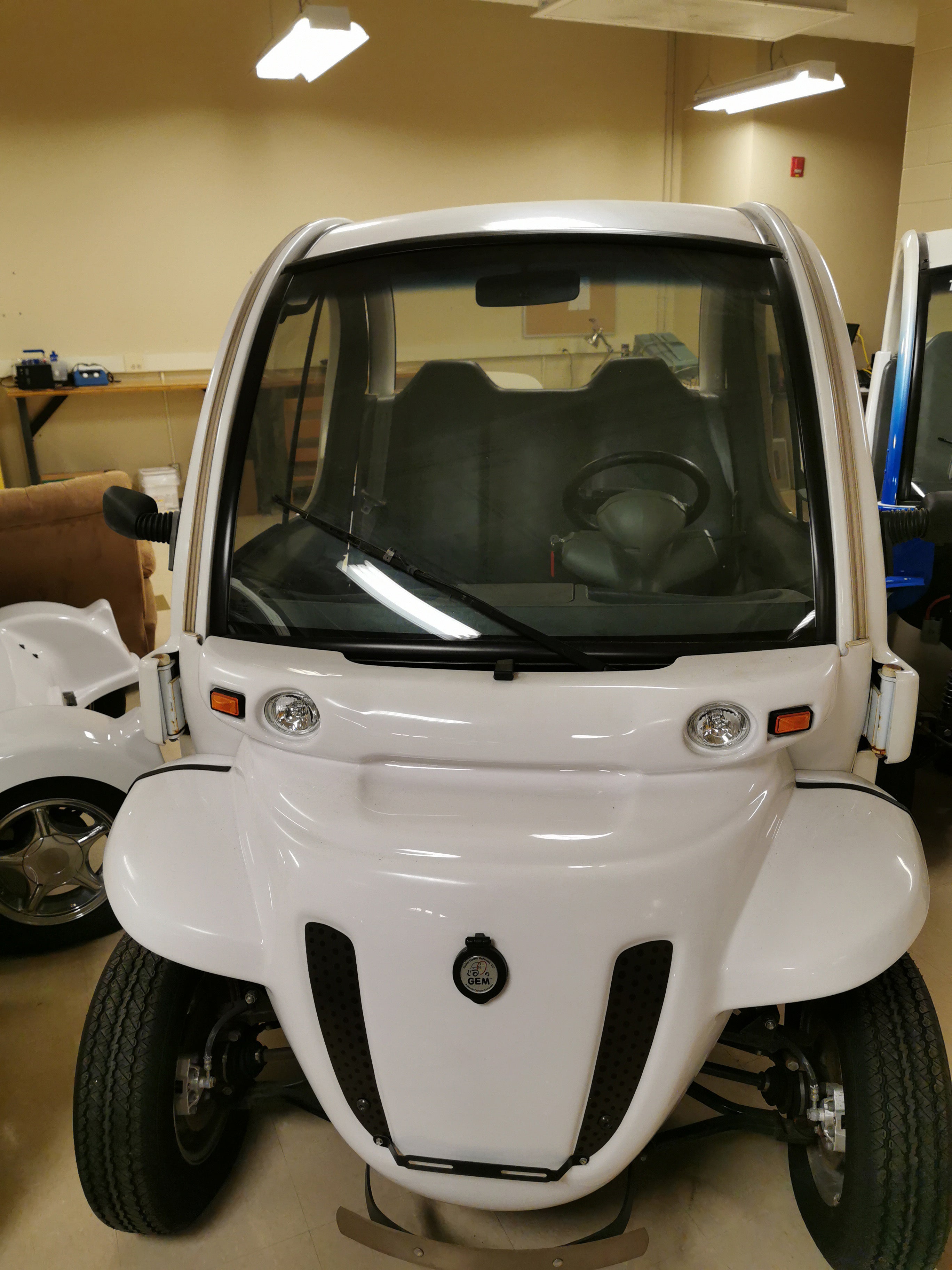 Daimler Chrysler GEM Battery Electric Mini-Truck – Bridge Tronic Global