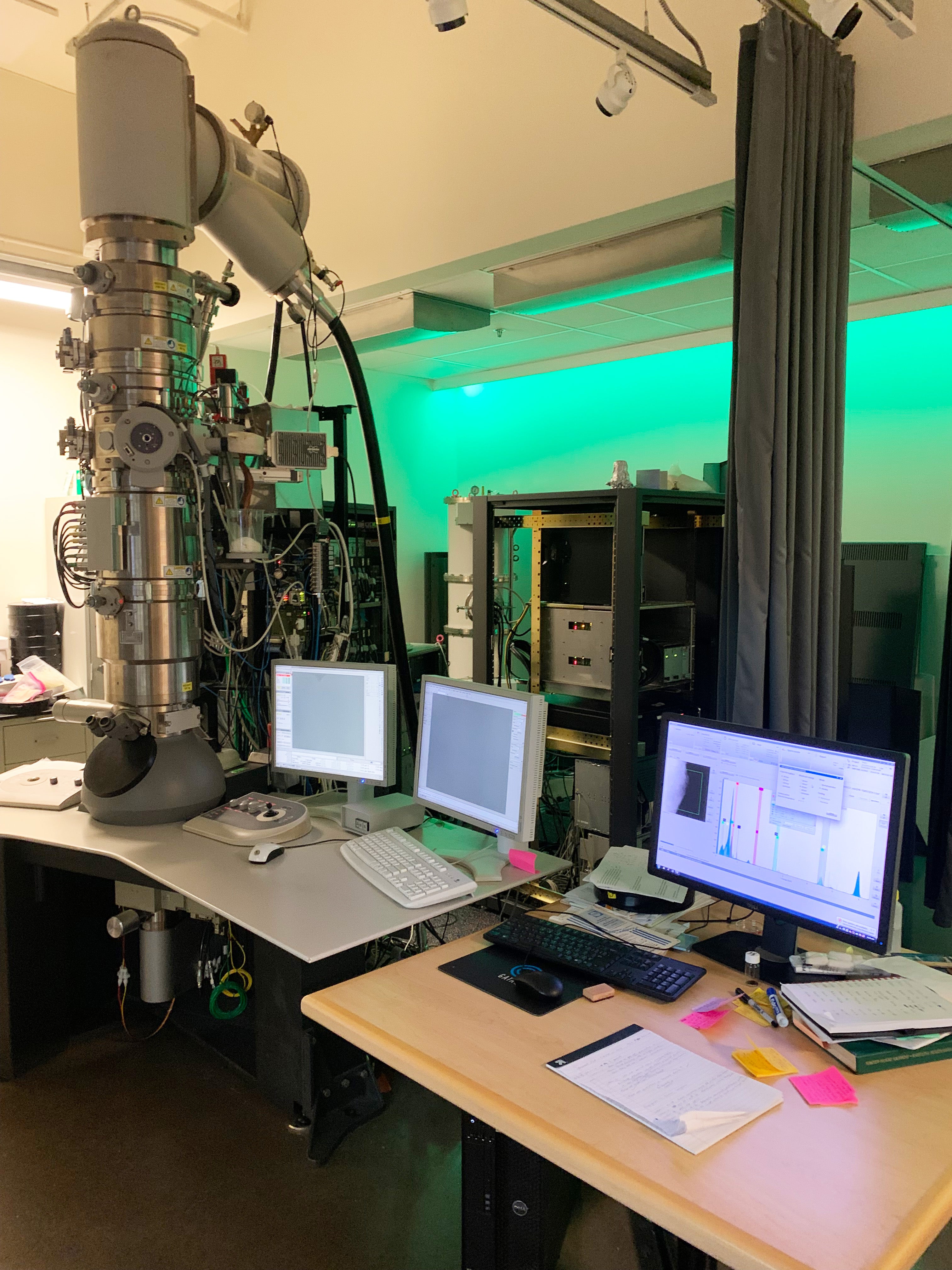 Thermo Fisher Scientific / FEI Titan 80 300 TEM (Transmission Electron ...