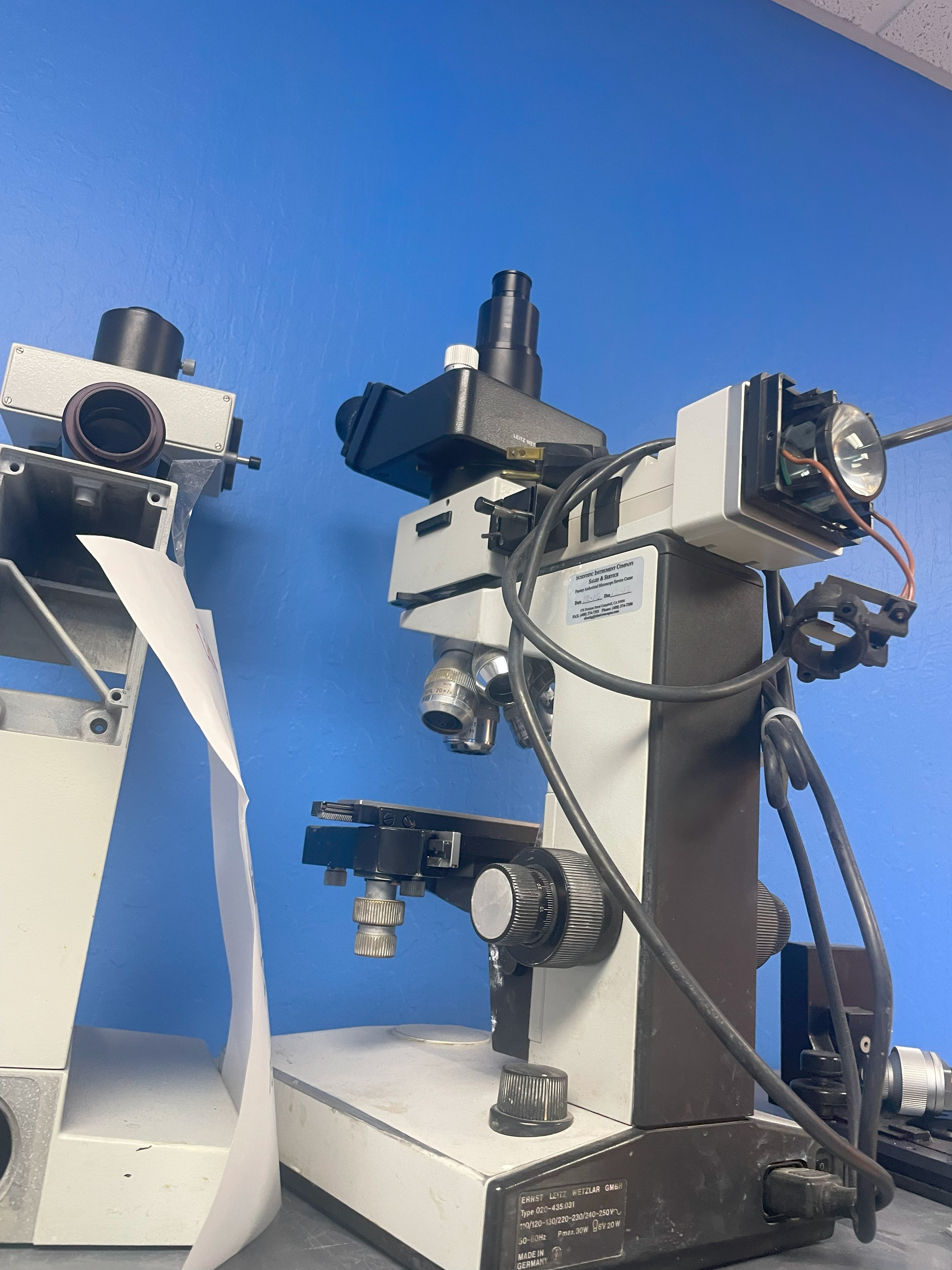 Ernst Leitz Wetzlar 020-435.031 Microscope – Bridge Tronic Global