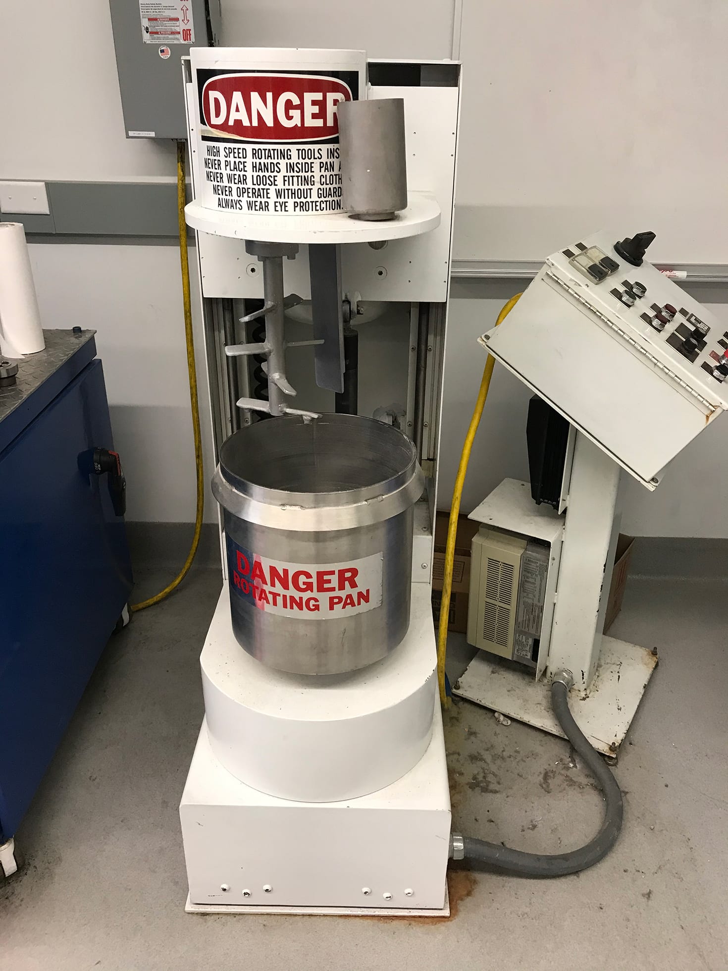 Hitachi J 300 Industrial Mixer – Bridge Tronic Global