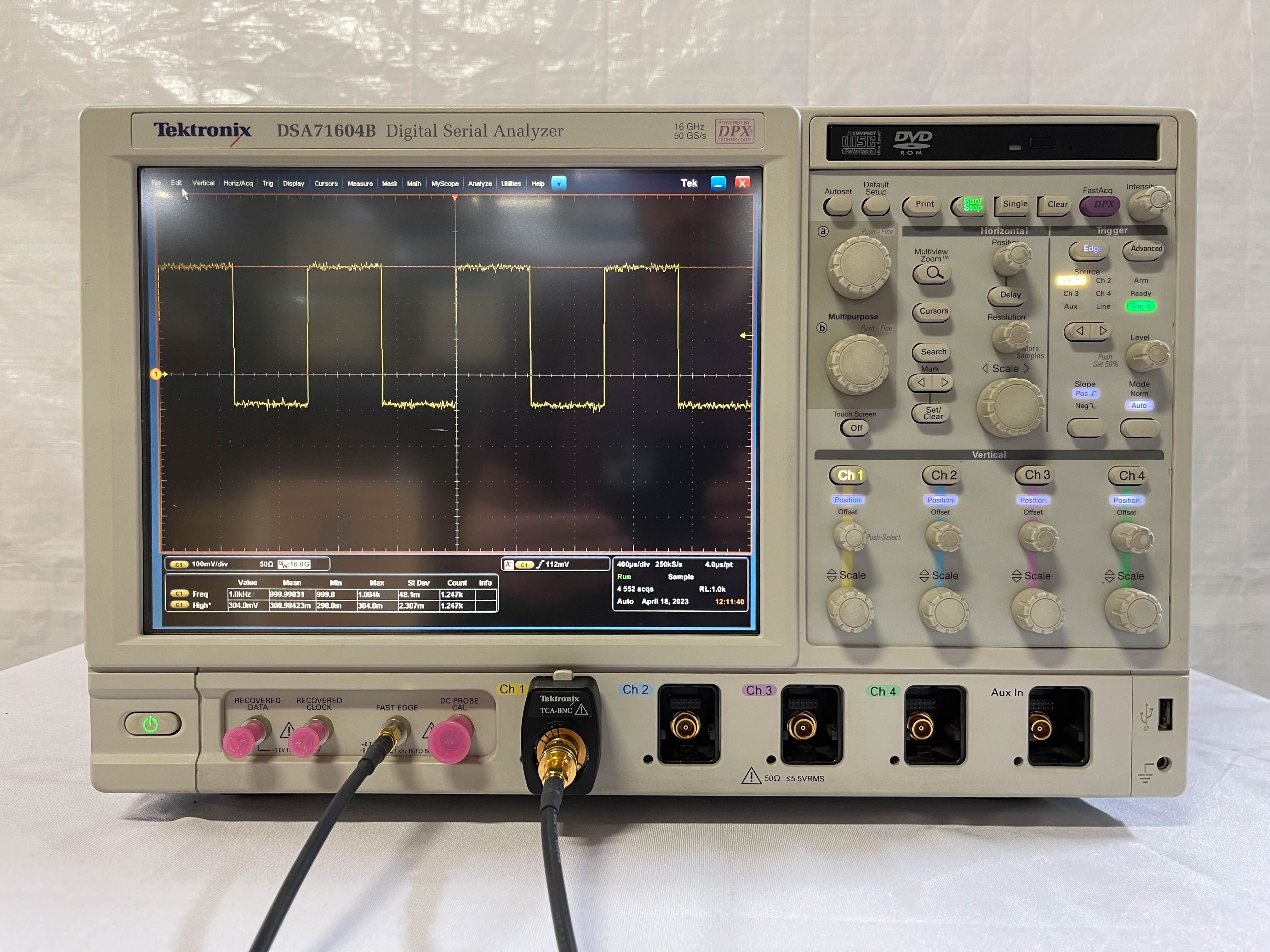 Tektronix DSA 71604 B Digital Serial Analyzer / Oscilloscope – Bridge ...