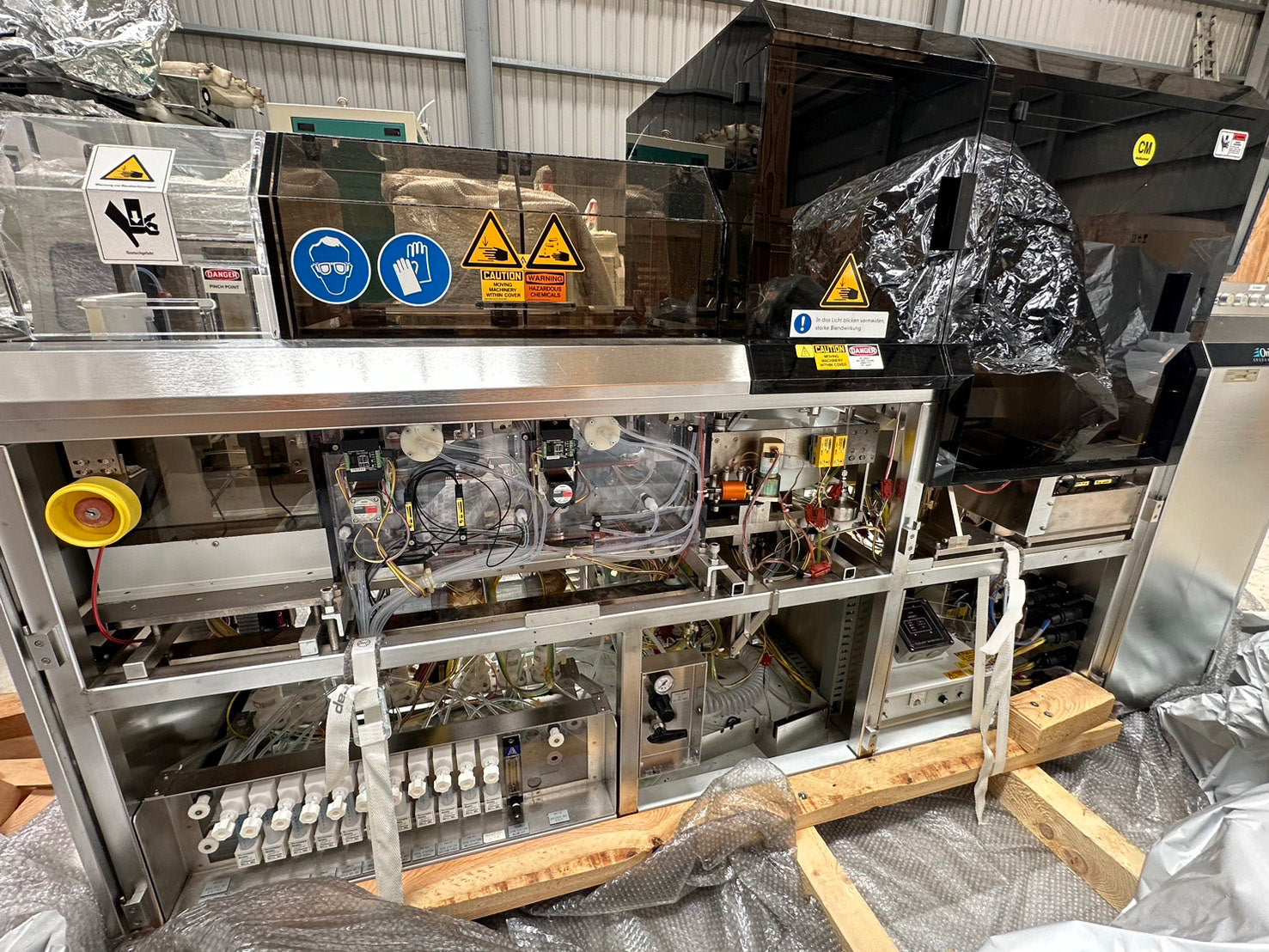 Ontrak DSS 200 Post CMP Scrubber (Chemical Mechanical Polisher ...