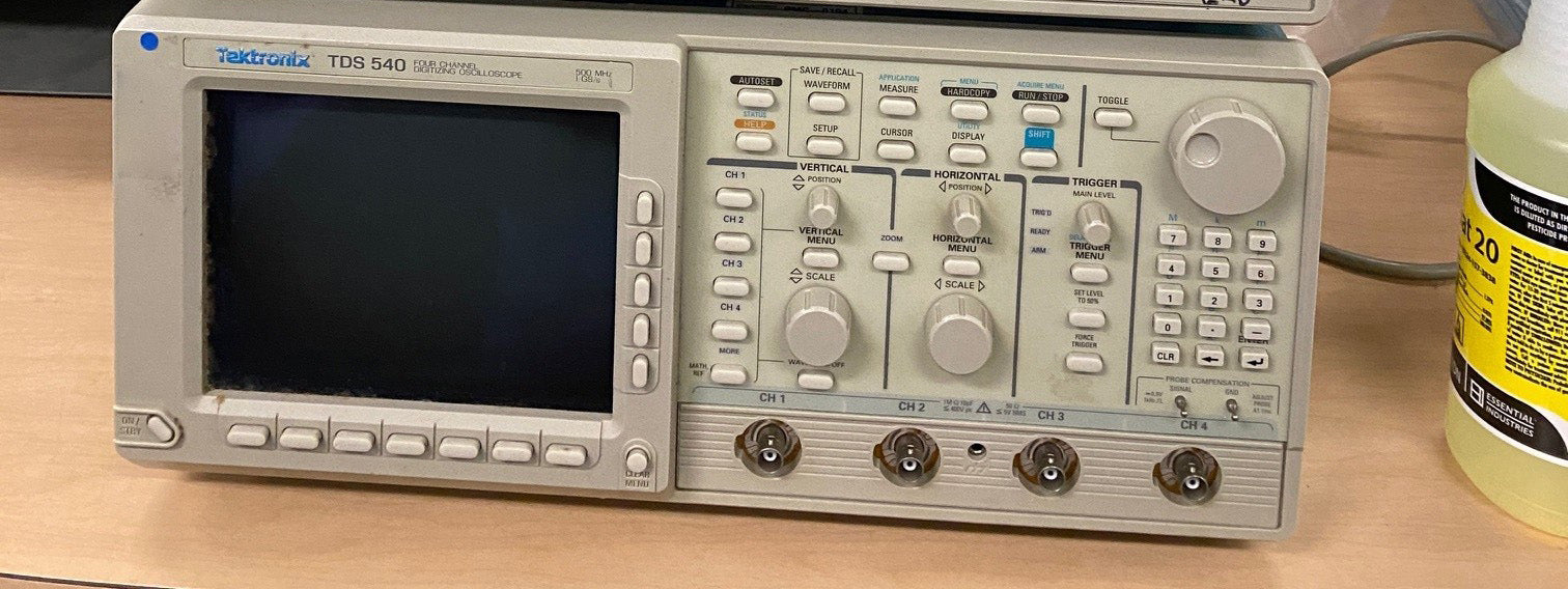 Tektronix TDS 540 Digital Oscilloscope – Bridge Tronic Global