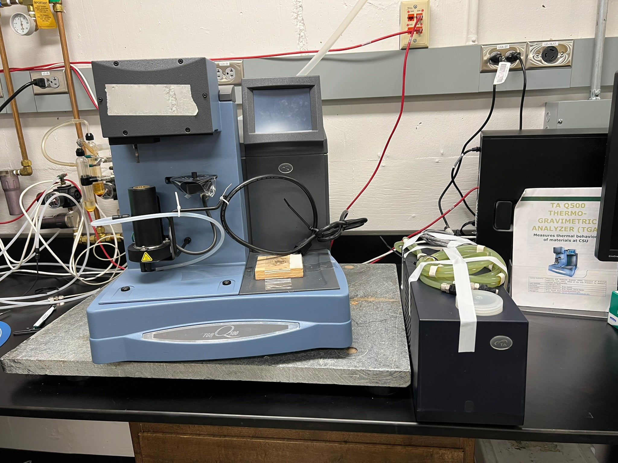 TA Instruments TGA Q 500 Thermogravimetric Analyzer (TGA) – Bridge ...