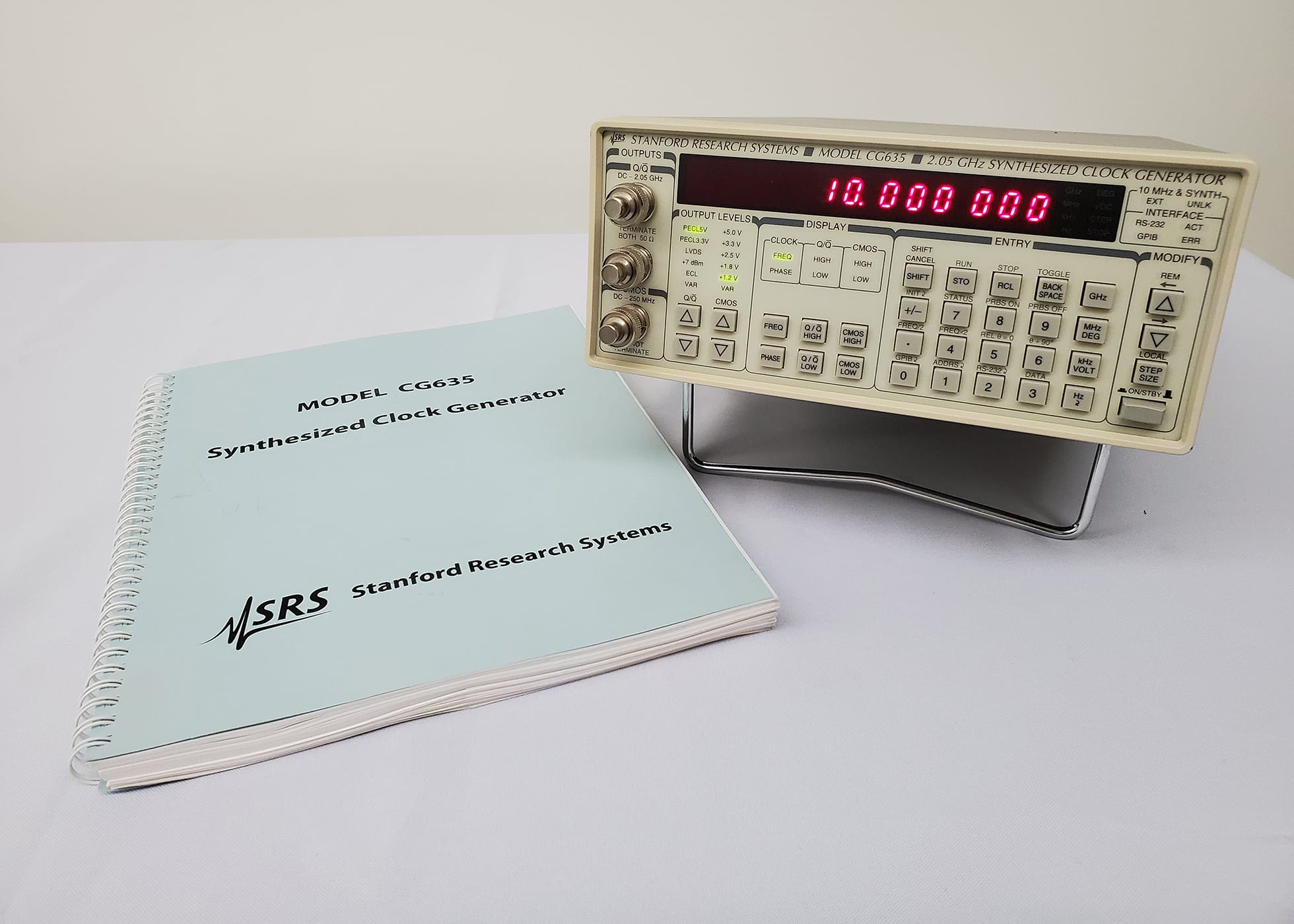 Stanford Research Systems (SRS) CG 365 Synthesized Clock Generator ...