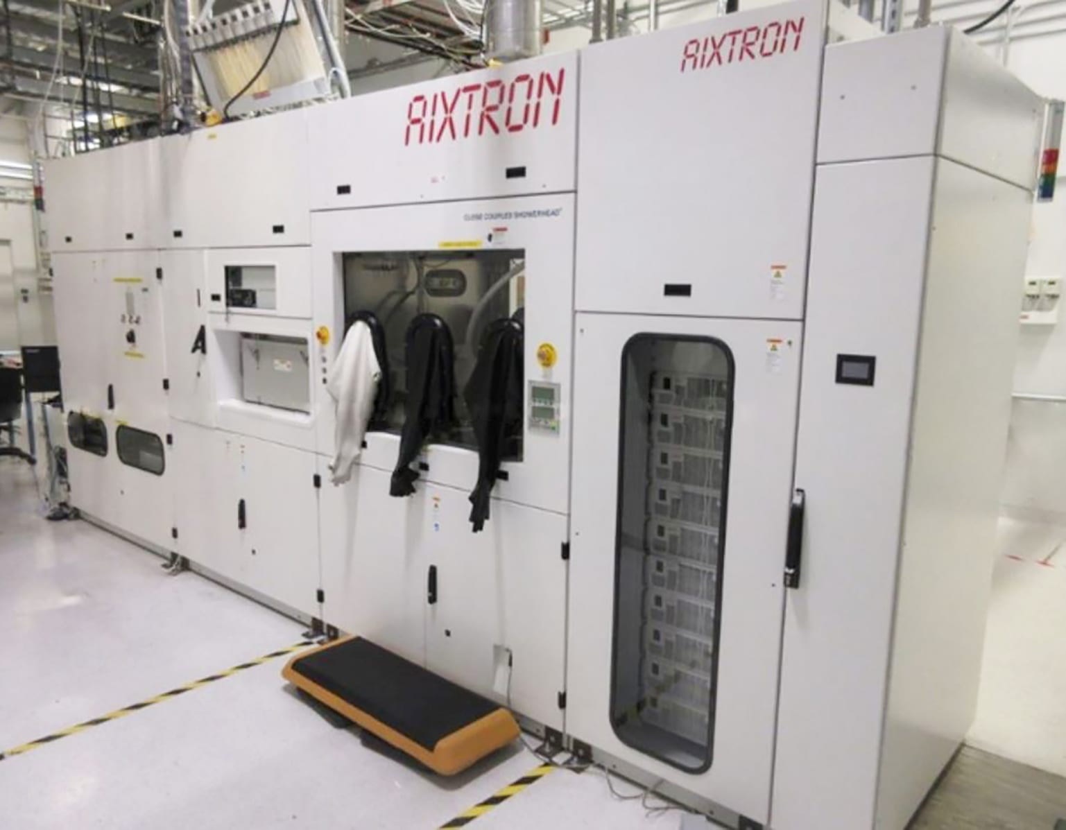 Aixtron Crius II Close Coupled Showerhead MOCVD System (Metal Organic ...